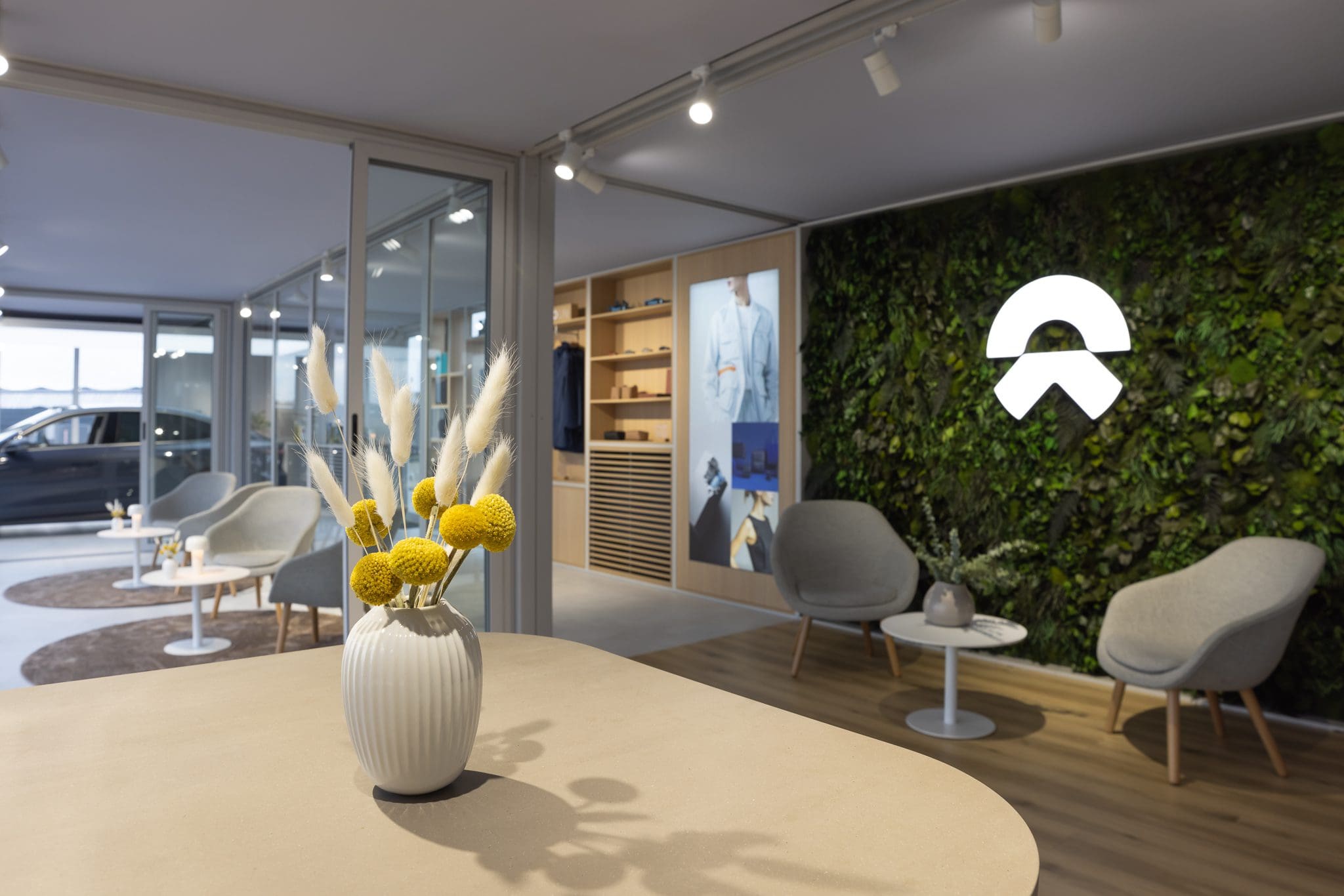 NIO - Creating a Mobile Car Showroom - Spantech